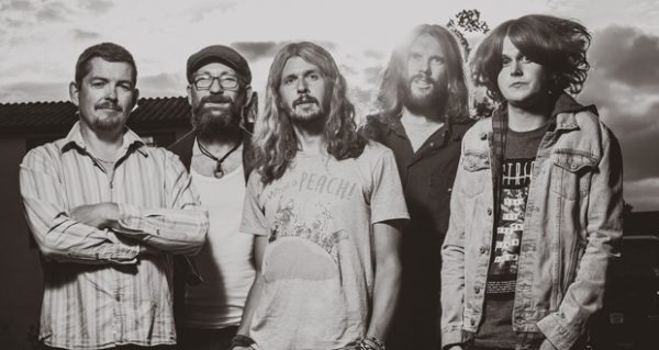 PREMIERE: Clams new single 'Worn & Torn' - RAMzine