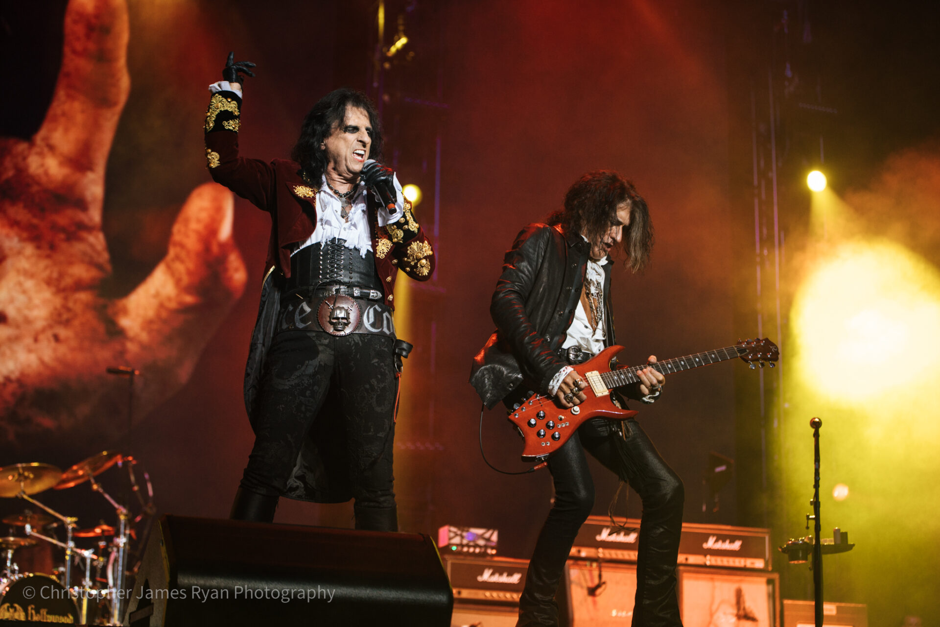 Hollywood Vampires pay tribute to fallen rock stars in Manchester - RAMzine